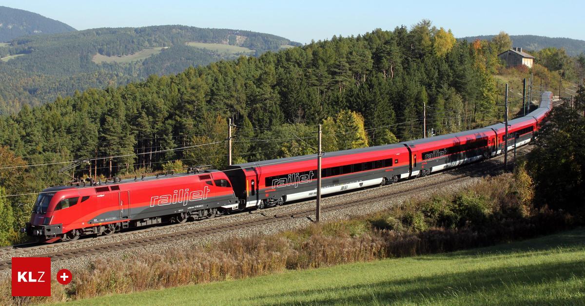 Bokep jilbab daesy the furniture was minimal, but the